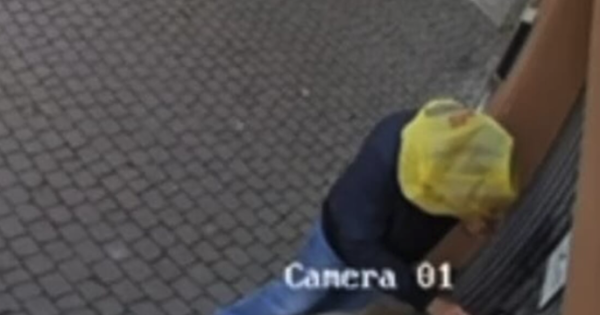 Stuccoman, l’uomo che cementa serrature per vendetta - Lo Zoo di 105